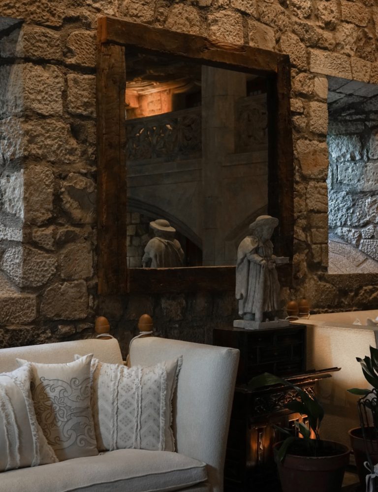 Hotel • Landa Burgos